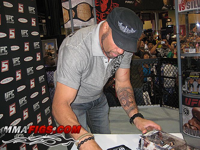 UFC FAN EXPO 2010 (LAS VEGAS) MMAFIGS COVERAGE! | WrestlingFigs